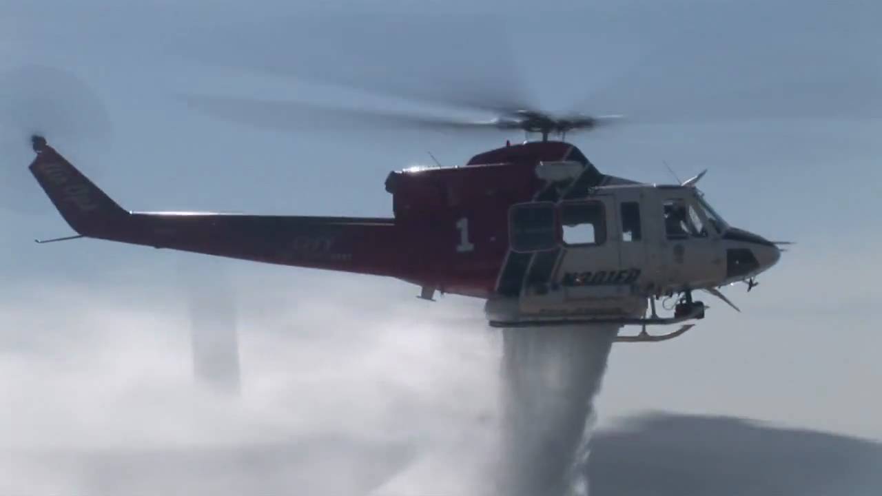 LAFD Helicopters Fighting Fire - YouTube