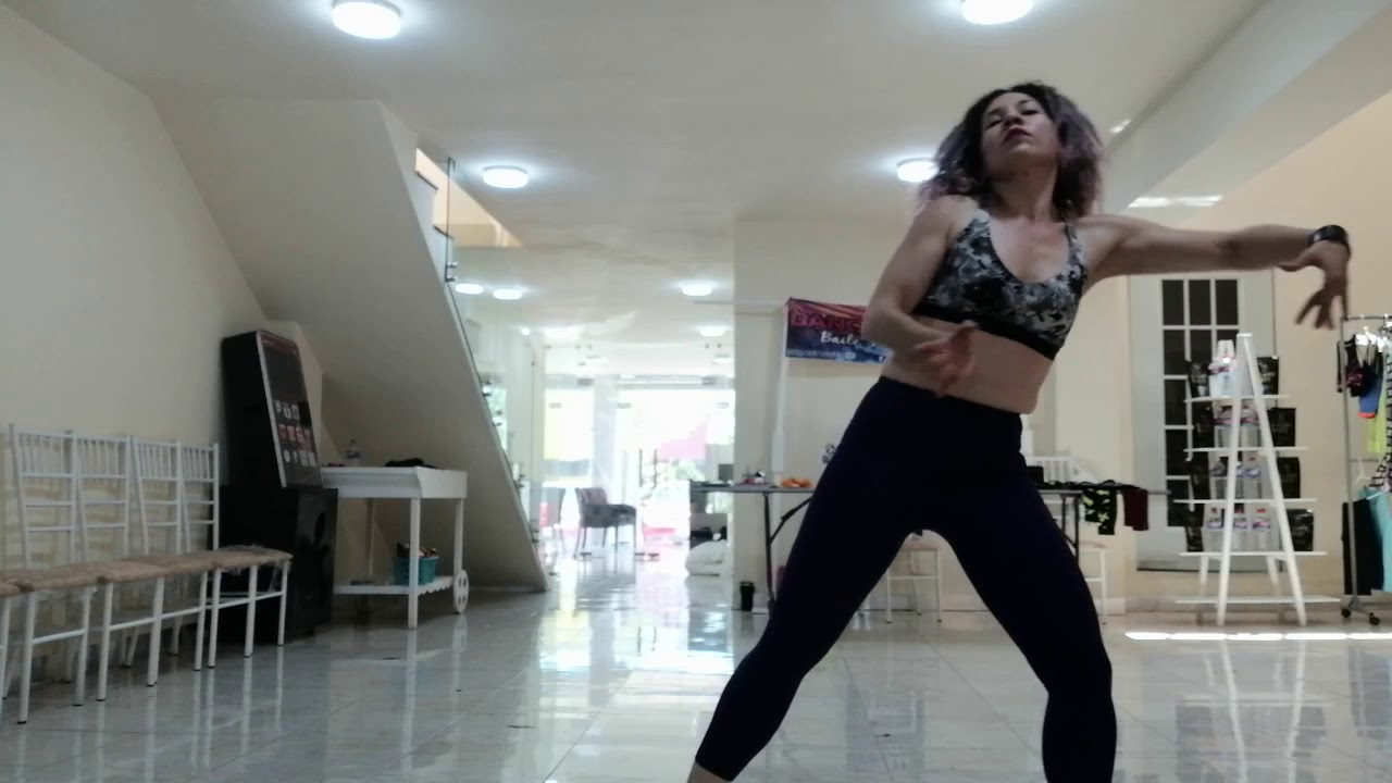 Machika Anitta J Balvin y Jeon Arvani Baile Fitness Coreografía - YouTube