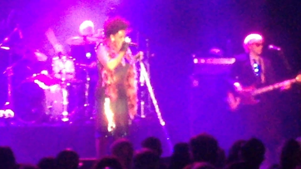 Macy Gray Do Something - YouTube