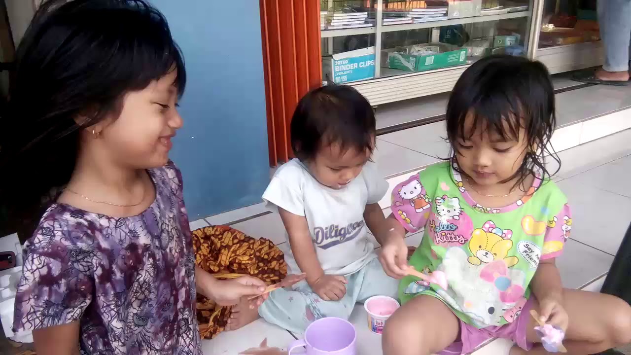 3 saudara yang membingungkan😂 - YouTube