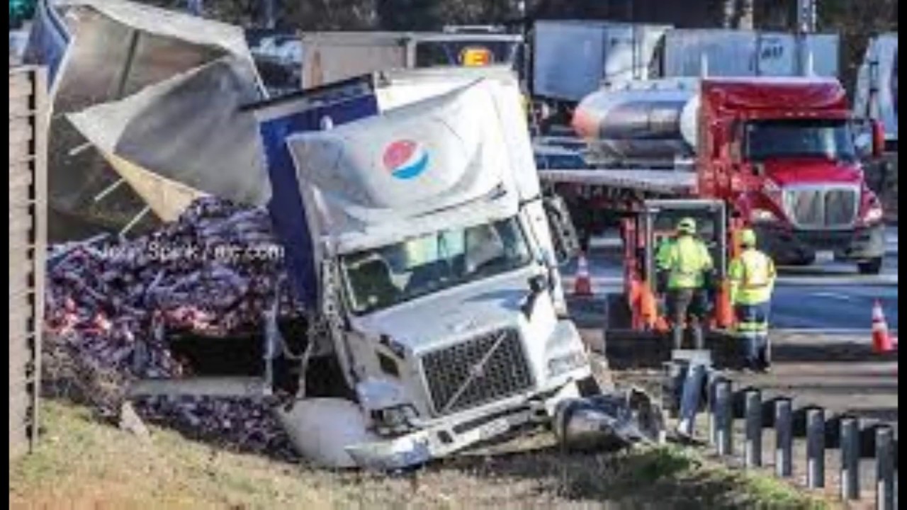 semi truck crash compilation - YouTube