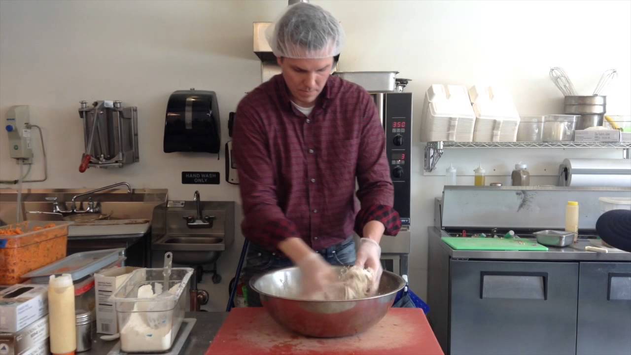 Hakurei Turnip Sandwich: Fried Onion Prep. - YouTube