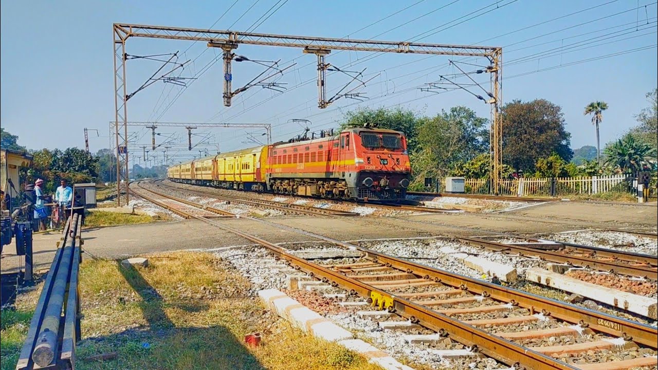 🔥Fast & Furious🔥 Speedy Red Beast WAP-4 Loco led Coromandel Express ...