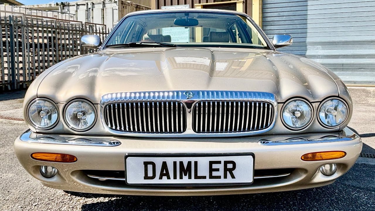 WOW!!! 1998 Daimler 4.0 Supercharged V8 LWB X308 @ The Malton Motor ...