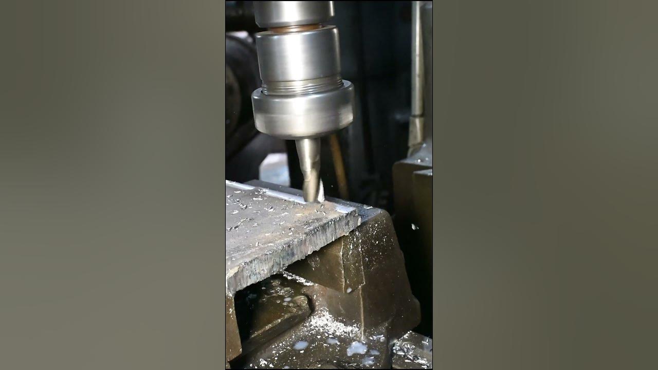 Vertical Milling Process in High Speed #machine #milling # ...