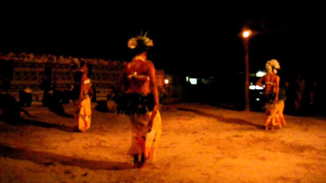 Meke (Fiji Traditional Dance). - YouTube