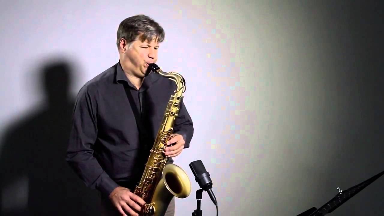 David Beecroft "Falling in Love" - YouTube