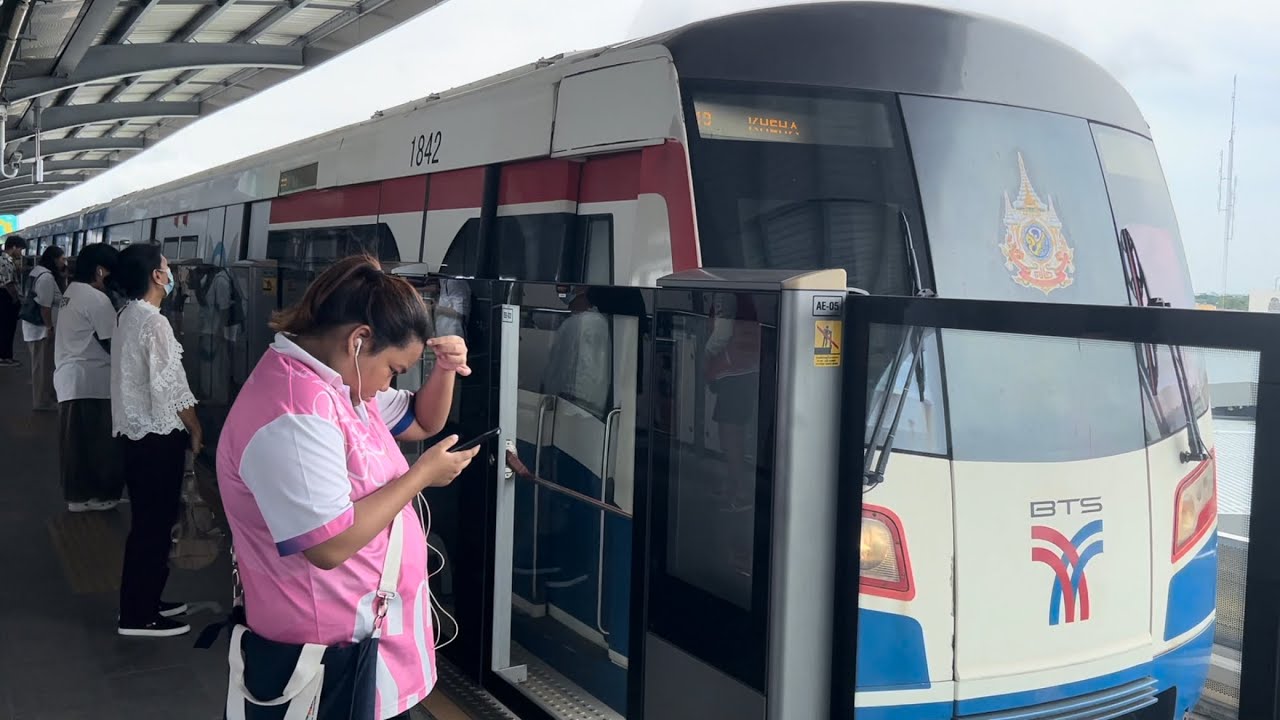 🇨🇳Passing Through:(1842/1942)Away-Kheha EMU-B1 No.42 DAIKIN air ...
