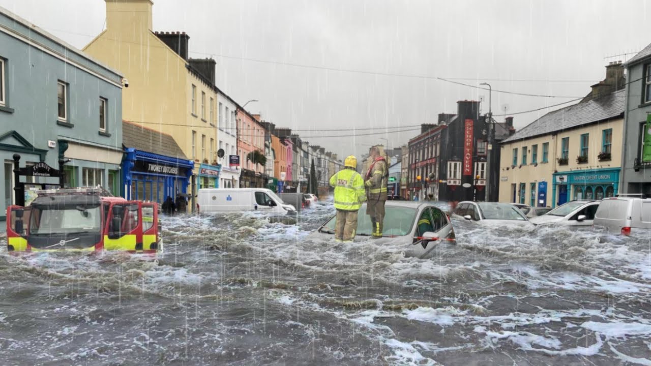 5 Minutes ago, Chaos in Ireland! Storm Bert brings major flooding to ...