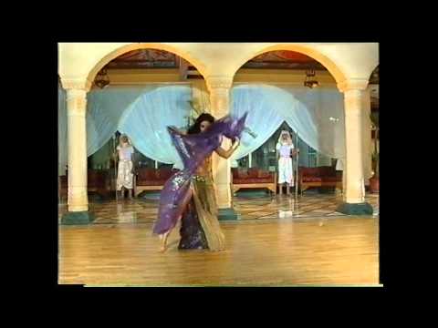 Mona Ghazi Pharaonic Bellydance 2004 - منى غازى رقص شرقي فرعوني