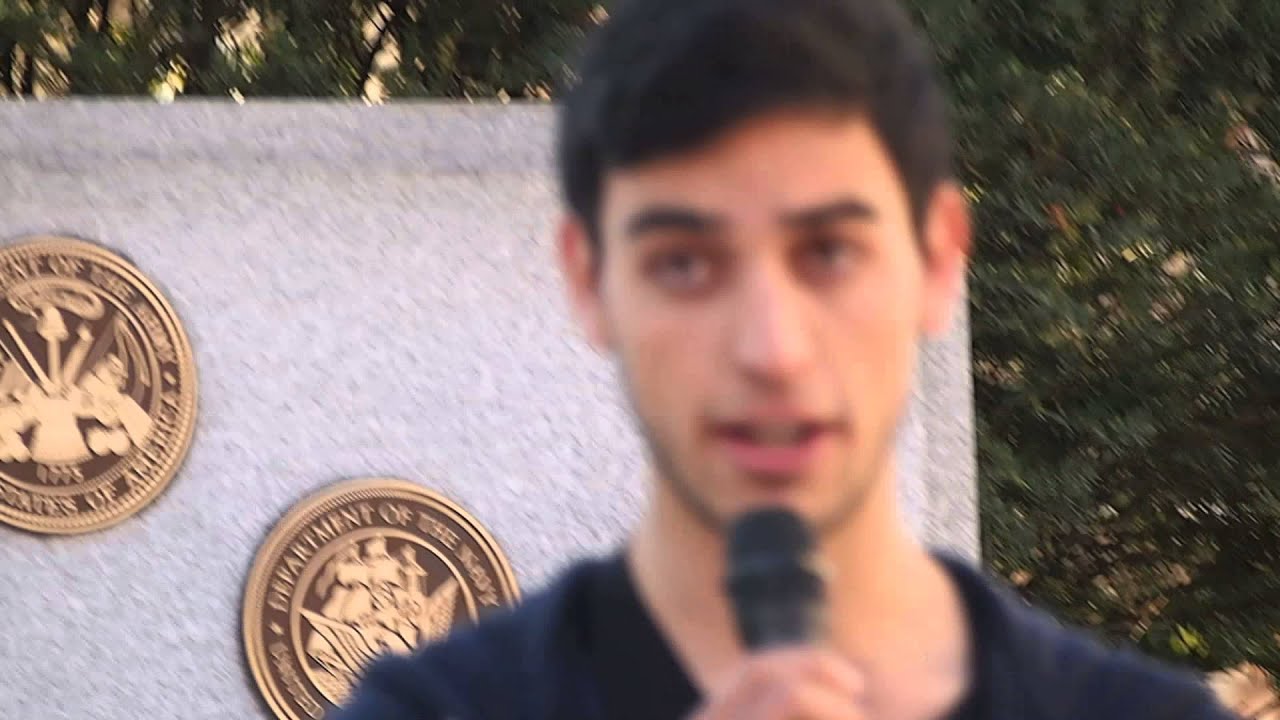 Omar Hajajrah at "Stand with Refugees" rally - YouTube