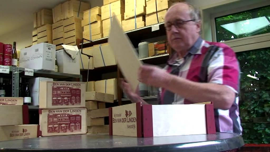 BenBox: tradition in advanced package. - YouTube