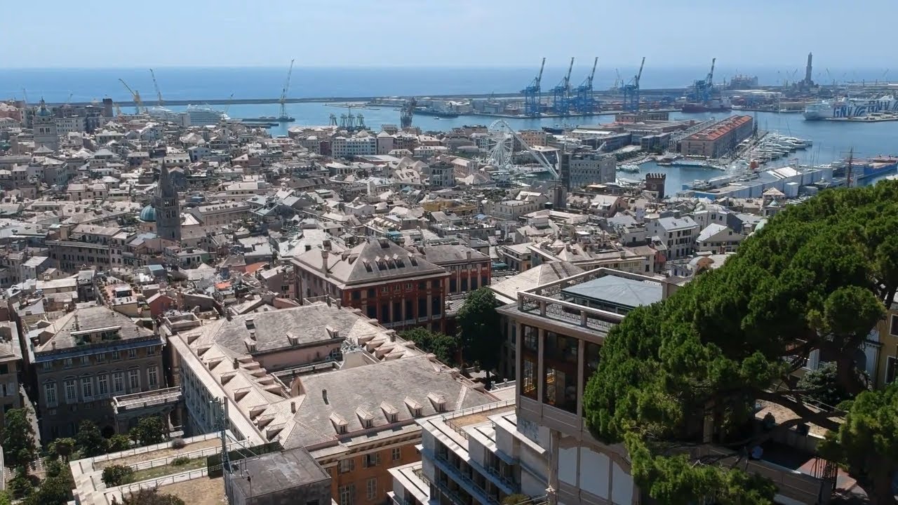 GENOVA in 4K 🌅 | La Superba vista dal Drone - YouTube
