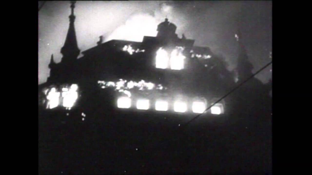 Bombardement Rotterdam 1940: Wochenschau brandende stad bij nacht - YouTube
