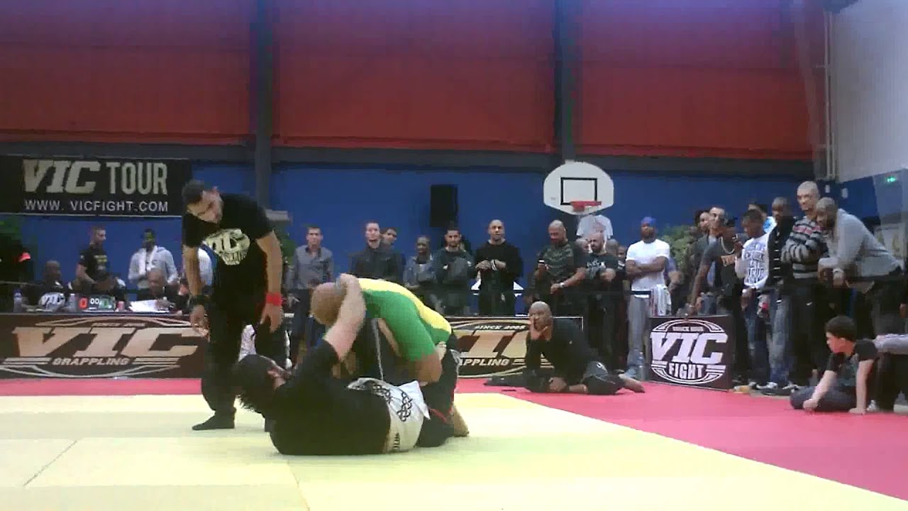 MEHDI KHALIL 2 EME COMBAT AU VIC 5 +96KG - YouTube