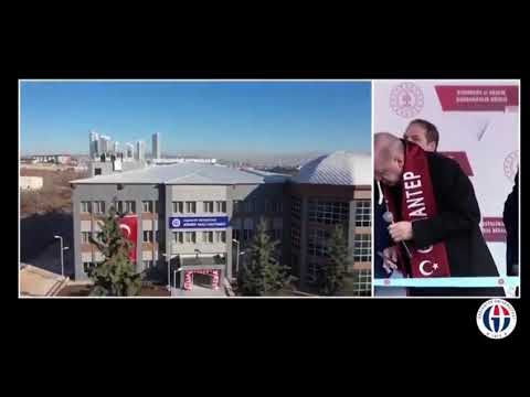 Fatma Şahin: Rektör tam bir deli...