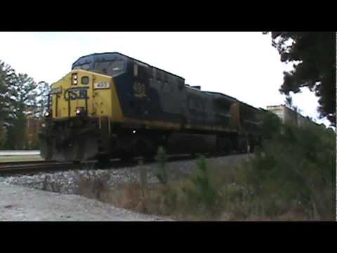 CSX 493 leads CSX Q154-18 in Peachtree City, GA - YouTube