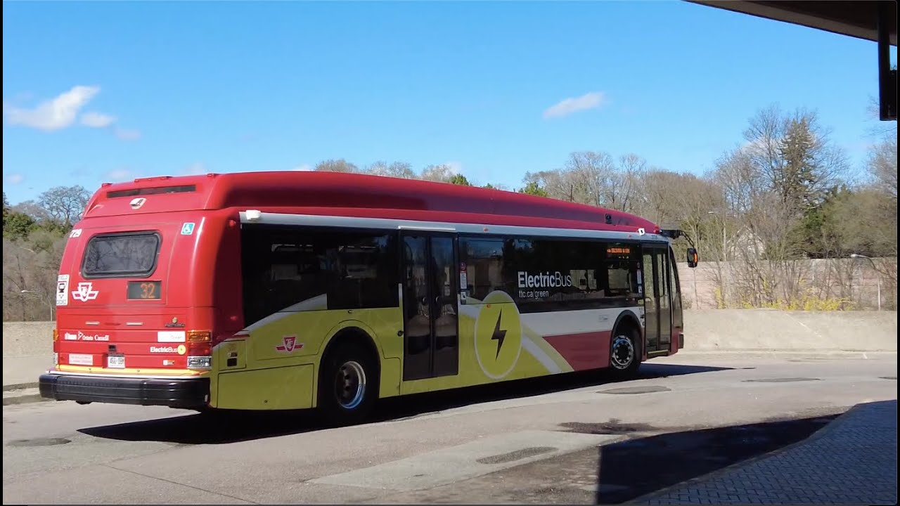 TTC 32 Eglinton West Bus Ride #3729 from Jane St & Trethewey to Eglinton West Stn (April 19th ...