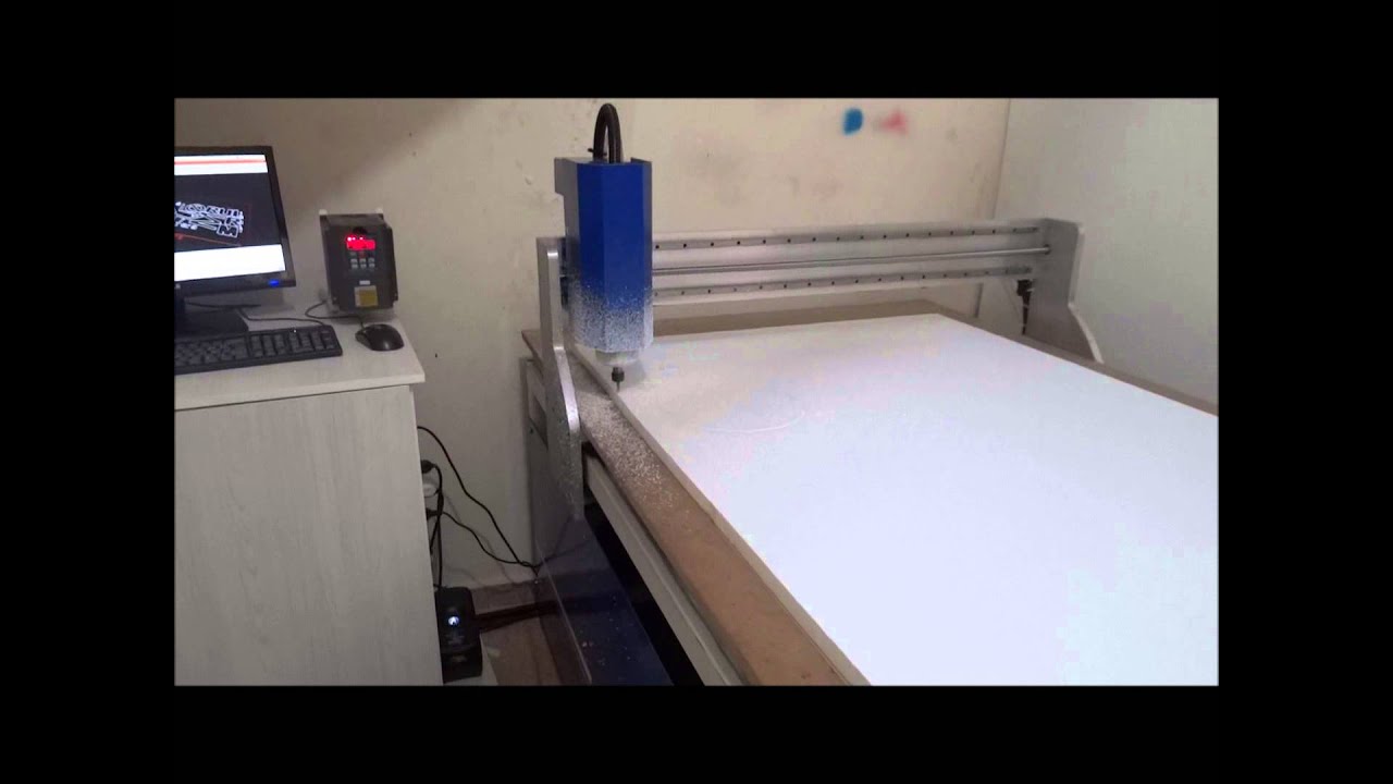 Router CNC Corte em Isopor - YouTube
