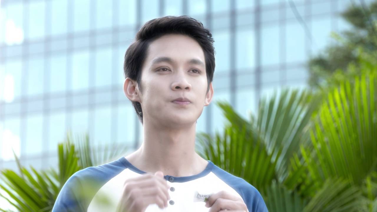 Extra Parrot TVC - YouTube