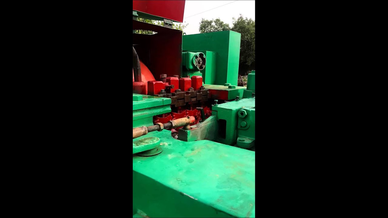 Bolt maker - YouTube