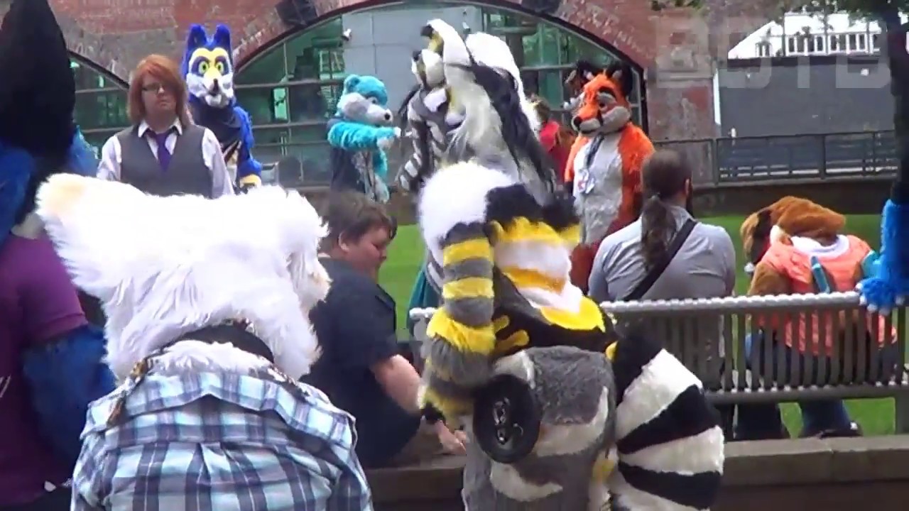 BEAUTYOFTHEBASS at a fur meet! - YouTube