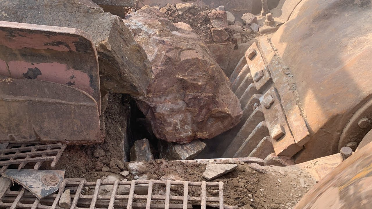 Super Giant Heavy Rock Crusher; NEW Powerful CONTINOUS STONE CRUSHING ...