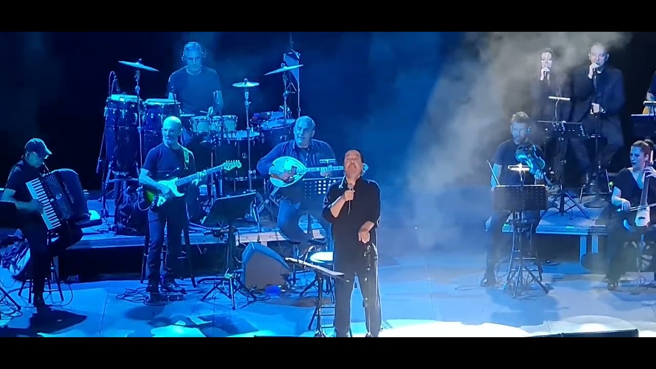 Καλημέρα τι κάνεις - Γιάννης Πάριος- live στο αμφιθέατρο Σιβηρη 19.08. ...