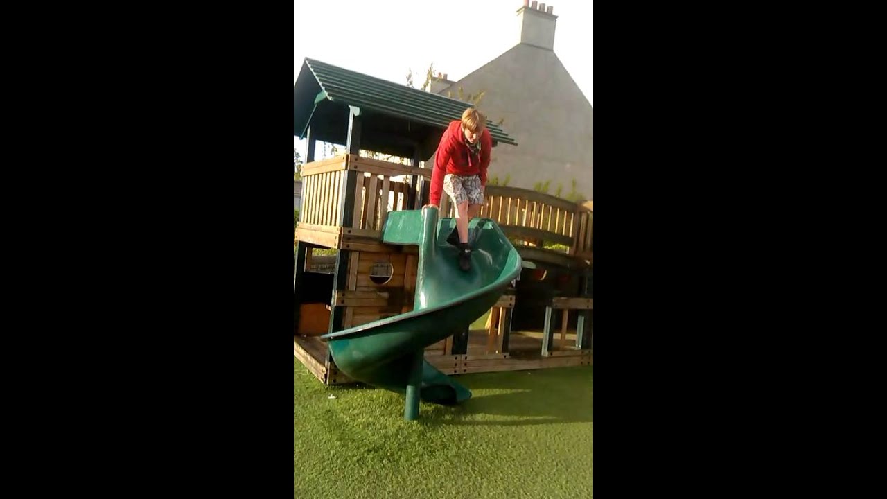 TOM FALLING ON THE SLIDE!!! - YouTube