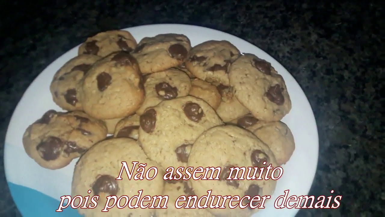 Cookies com pingos de Chocolate - YouTube