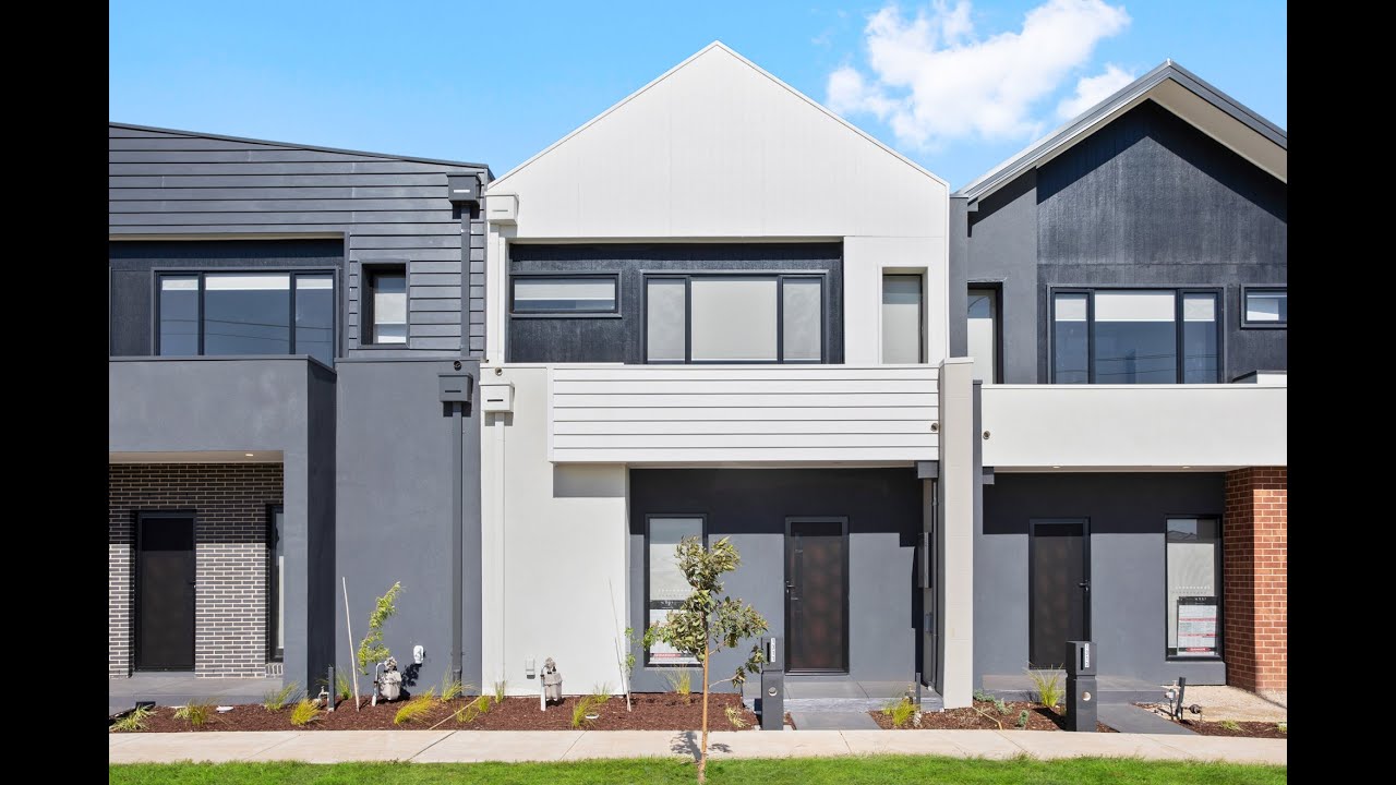 1301 Plumpton Road, Fraser Rise - YouTube