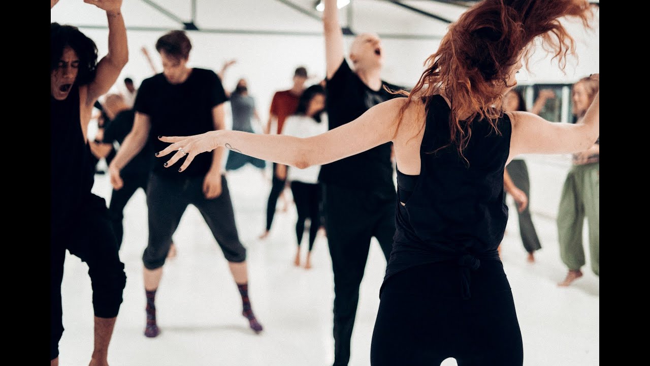 Expressive Dance, 5Rhythms x-dance in Berlin - YouTube