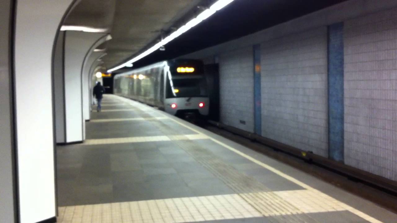 RET Metro SG3 5602 Vertrek Marconiplein - YouTube