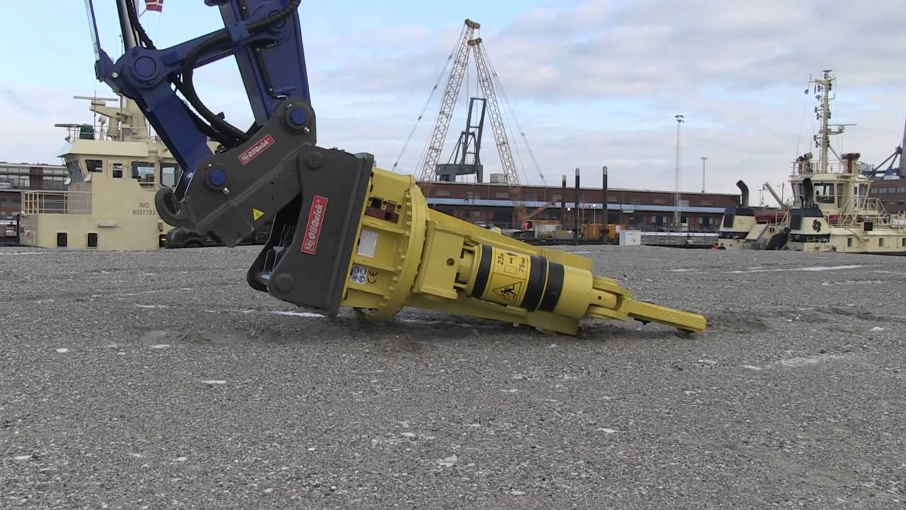 Hitachi ZX350LC-5 Ultra high reach demolition - YouTube