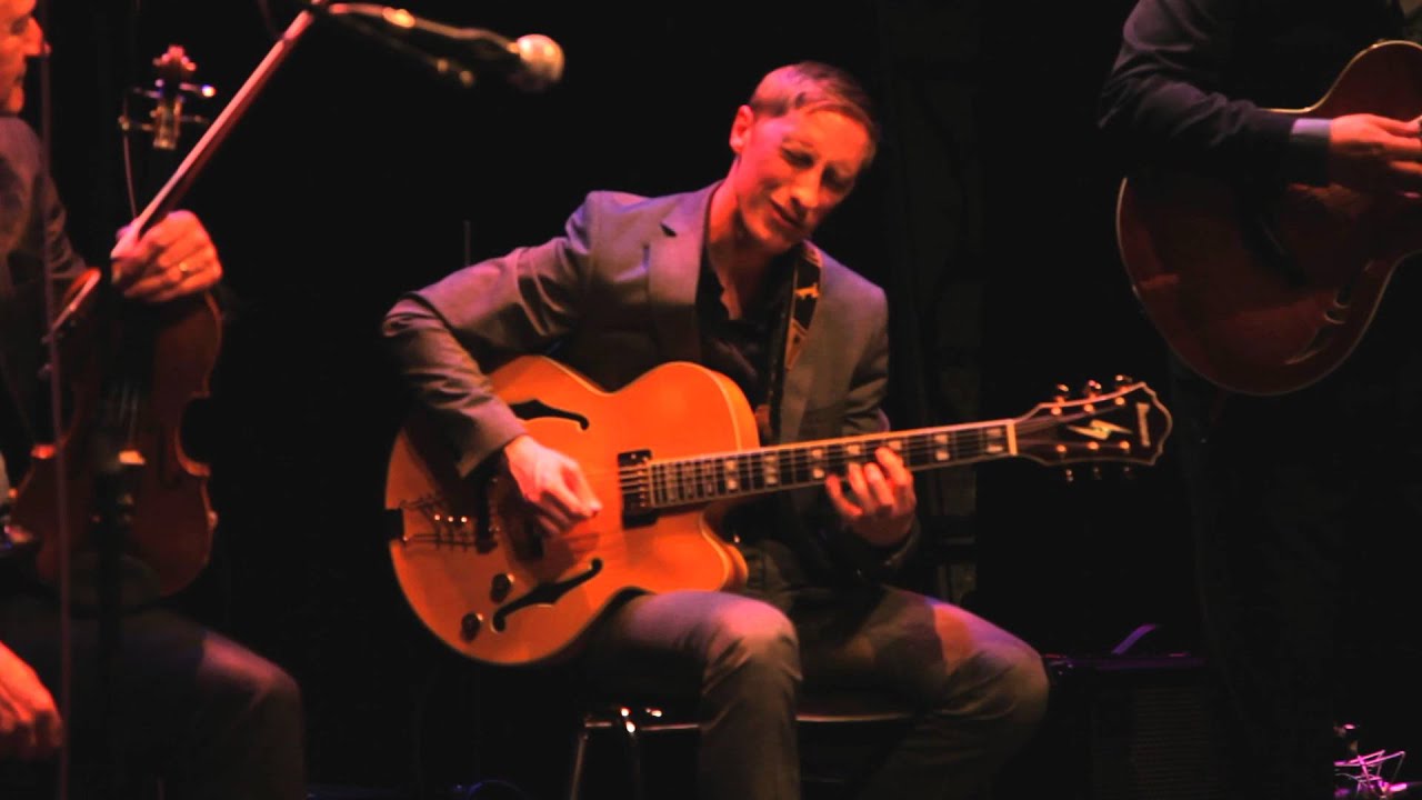 Chicago by the Alex Yellowlees Band In Concert - YouTube