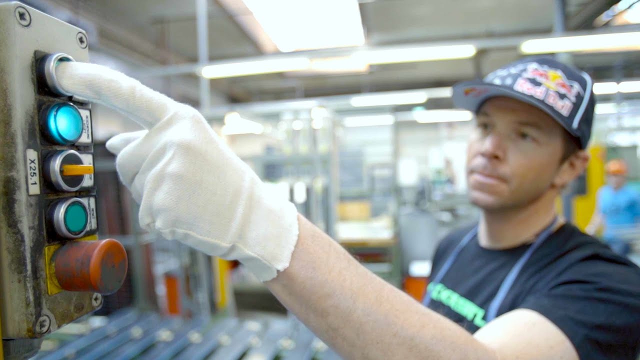 The Faces of Dav: The Engineer | S1E2 - YouTube