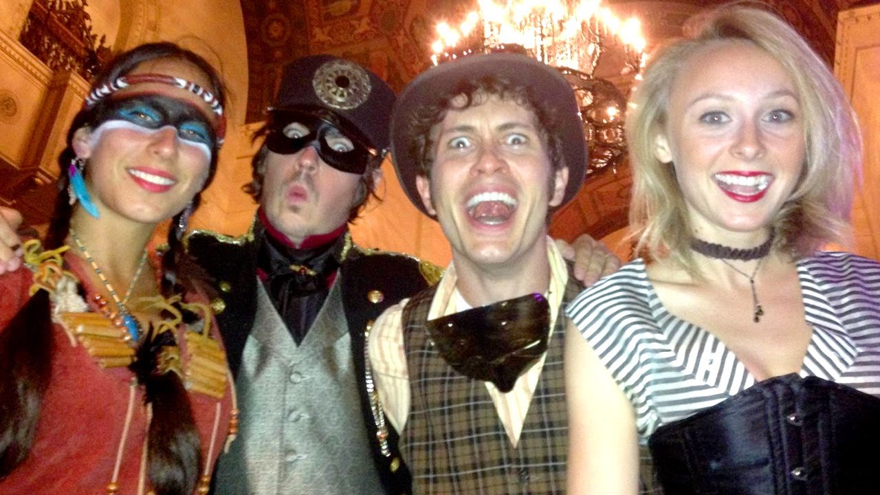 LABYRINTH OF JARETH MASQUERADE - YouTube
