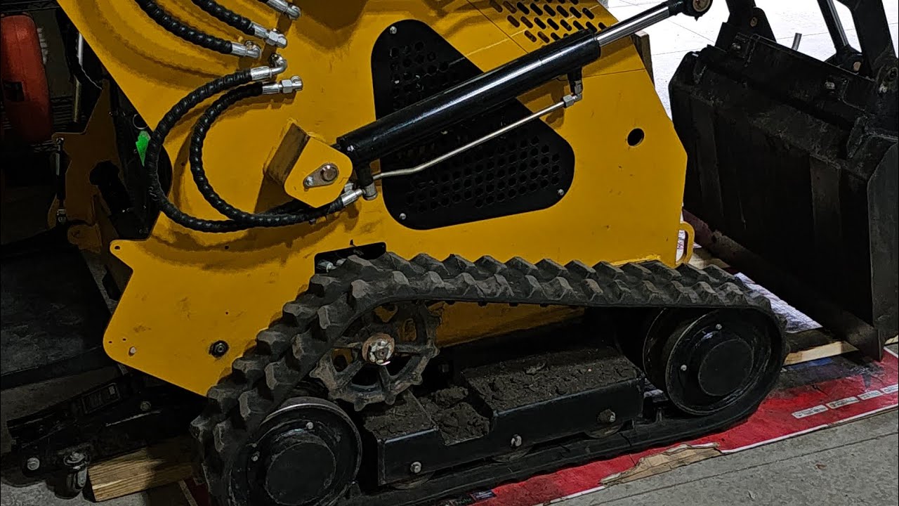 Update! New track tensioning. CRT23 Chinese mini skid - YouTube