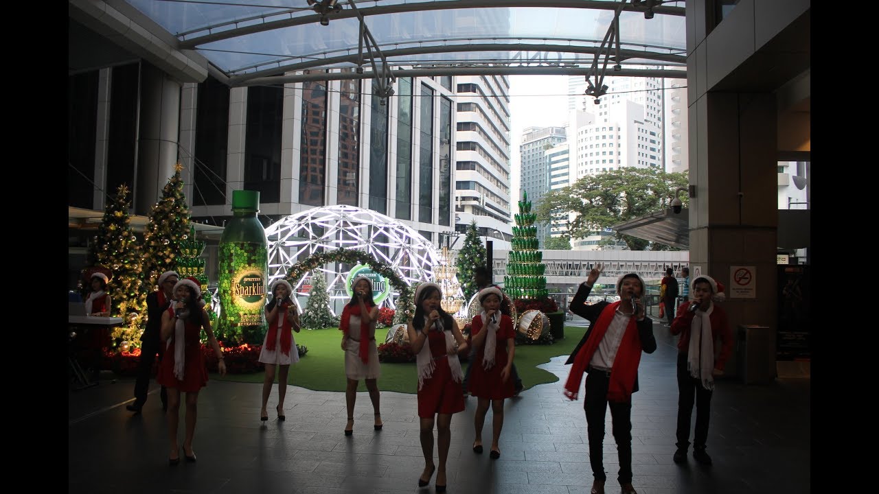 Christmas Caroling at Pavilion KL (Malaysia) - Part 1 - YouTube
