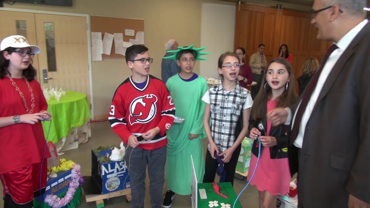 5th Grade State Float Fair! - YouTube