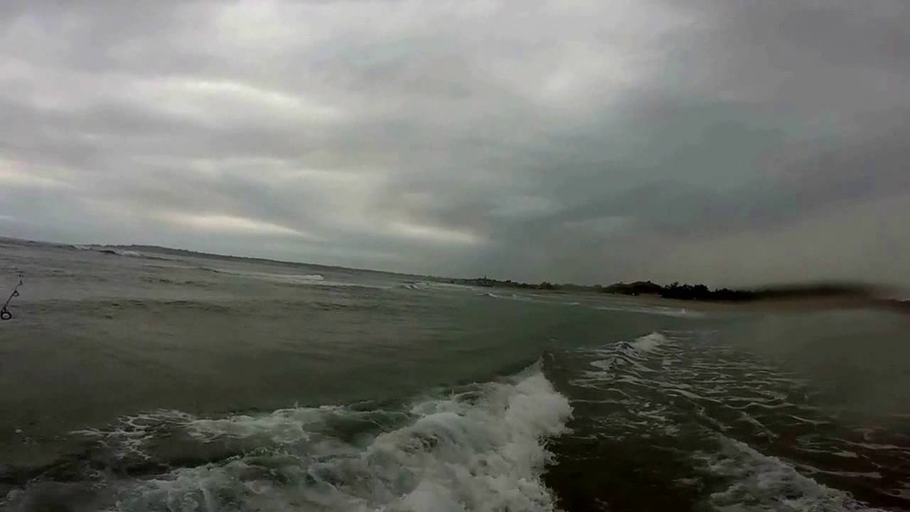 Surfcast fishing at mouth of Narrow River Narragansett - YouTube