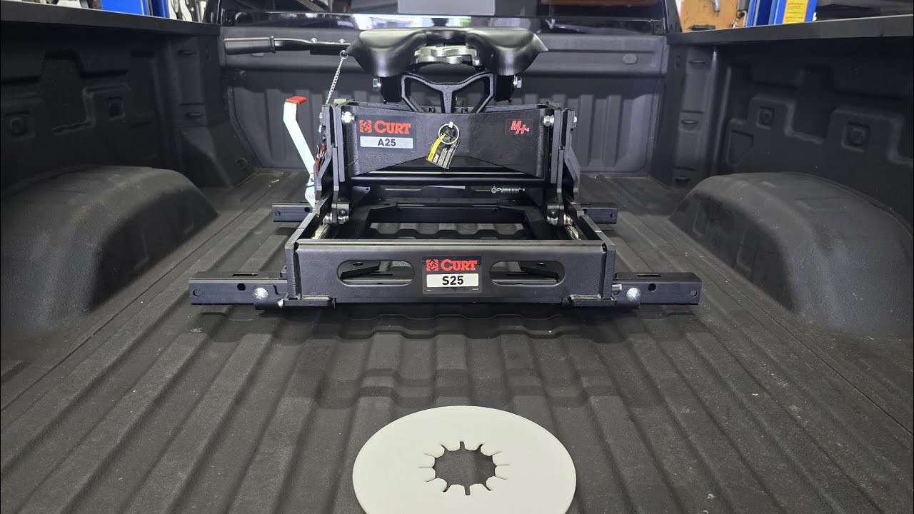 Curt A25 5th Wheel on a 2024 Chevy Silverado 2509 puck system - YouTube