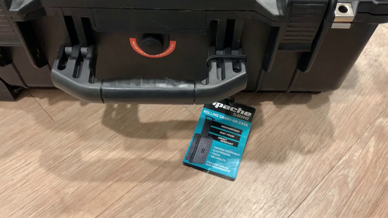 Apache 5800 Rolling Carry-On Case Walkthrough: Made For Musicians - YouTube