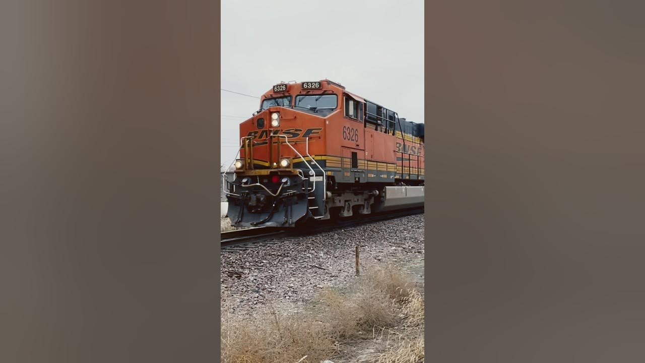 Hornshow from BNSF C4! - YouTube