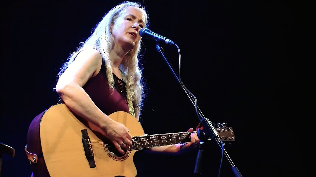 STOP! - Sarah Biggs Live at Theater Lac-Brome - YouTube