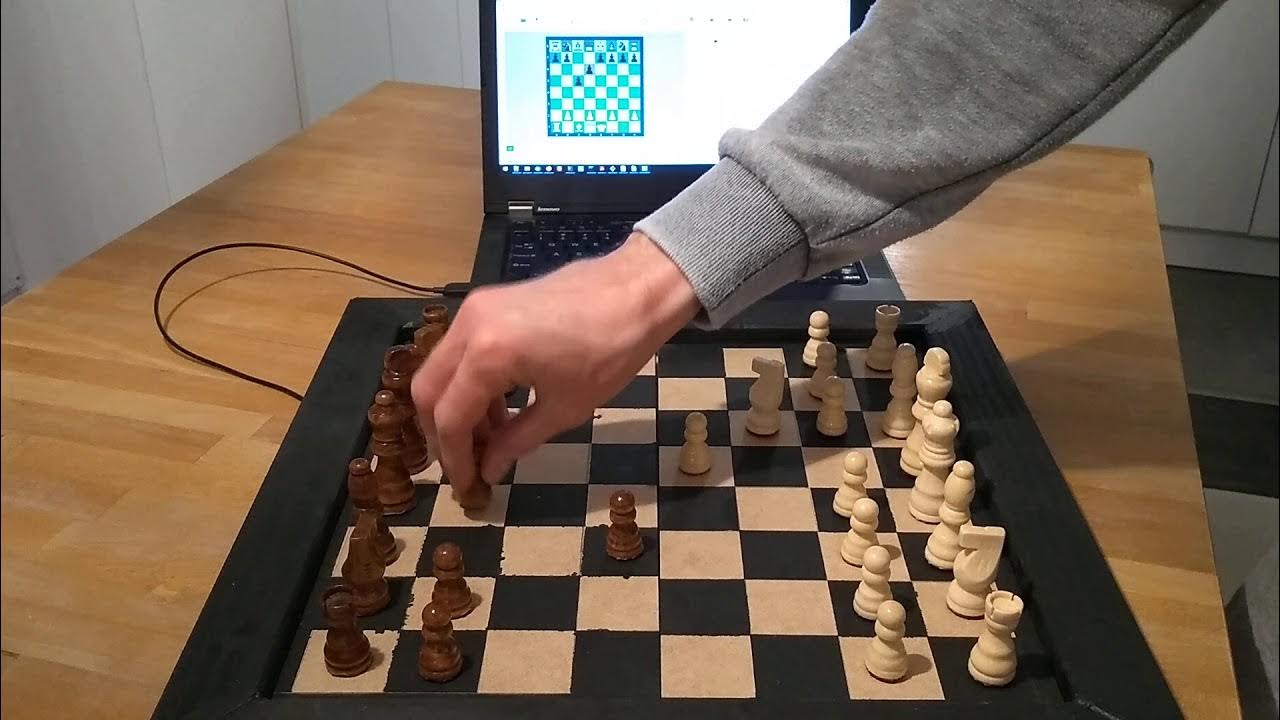 Arduino Electronic Chess Board - Jerry Chess GUI - YouTube