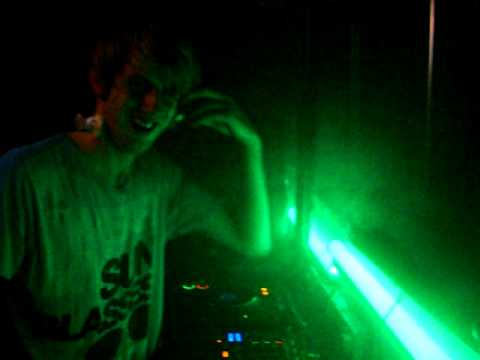 Fuel Hull - Friday 10th Sept - YouTube