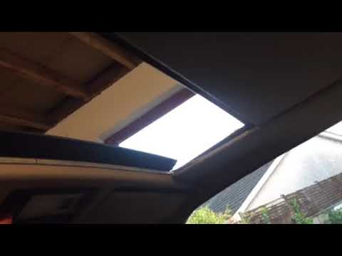 W124 Sunroof - YouTube