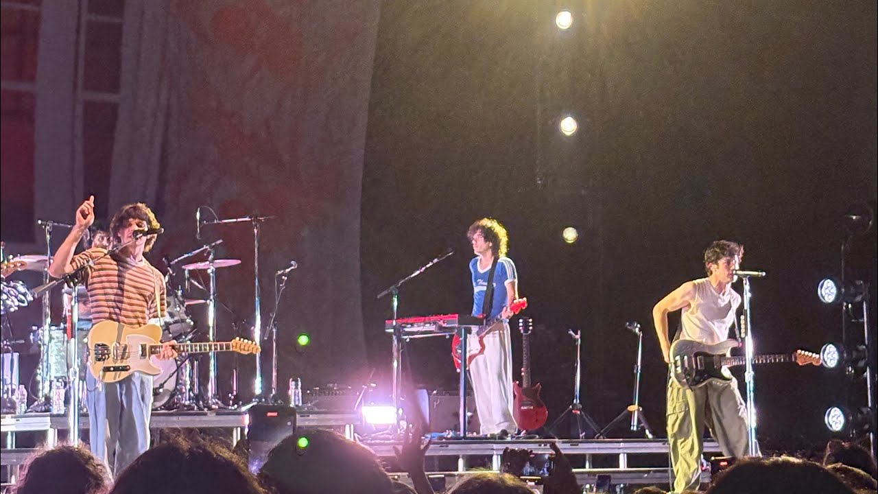Wallows model and more tour 2025 - YouTube