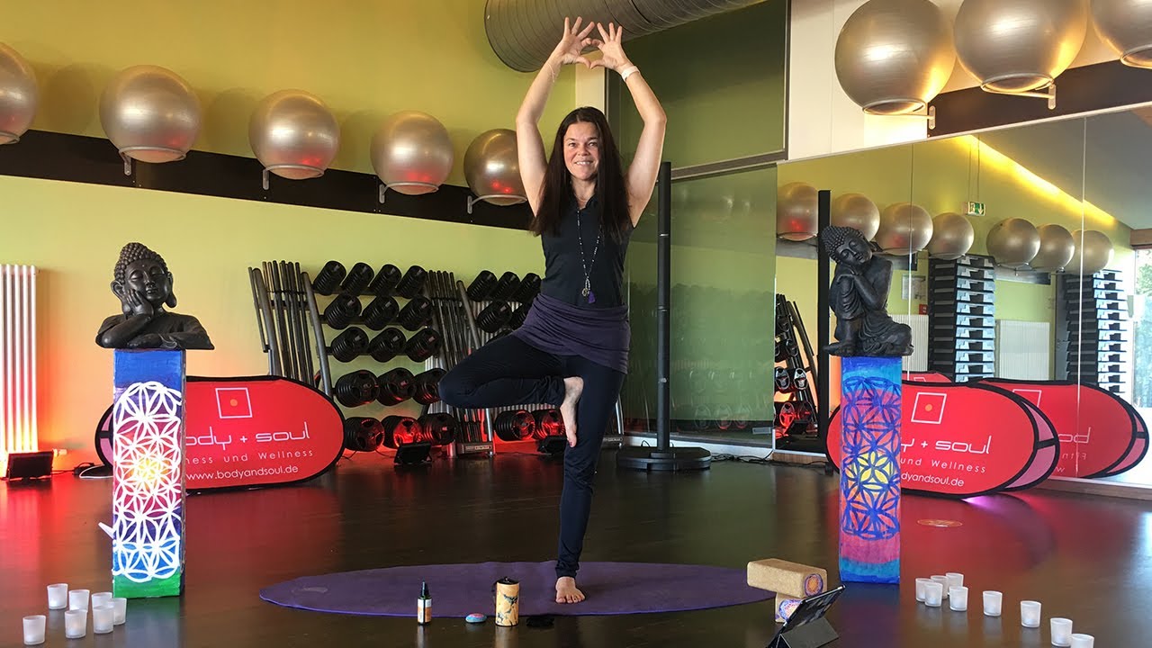 Yoga Beginner'60 Session 2.0_1 powered by Michaela - YouTube